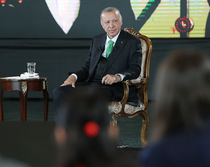 AK PARTİ | Cumhurbaskanimiz Erdogan, Dunya Tutunsuz Gunu Genclik ...